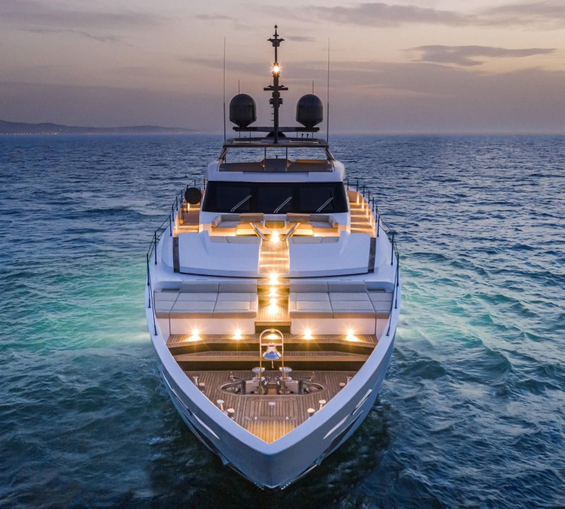 ALVIUM Yacht Charter Details, Custom Line 106 | CHARTERWORLD Luxury ...